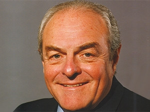 Judge Mervyn King pays tribute to Sir Adrian Cadbury | ITWeb