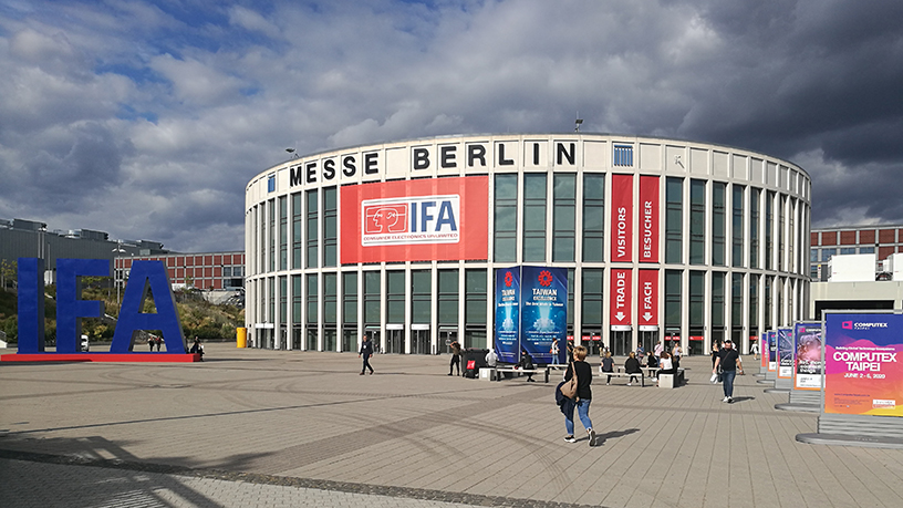 Flip phones take centre stage at IFA 2019 | ITWeb