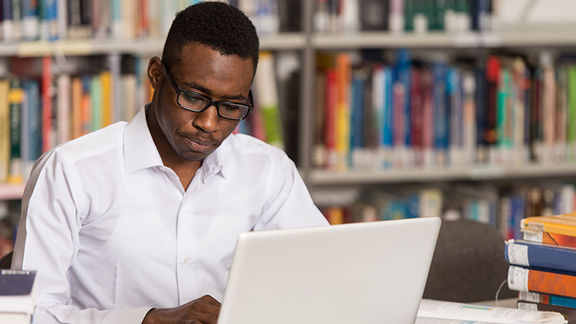 Minister blames global chip shortage for student laptop delays | ITWeb