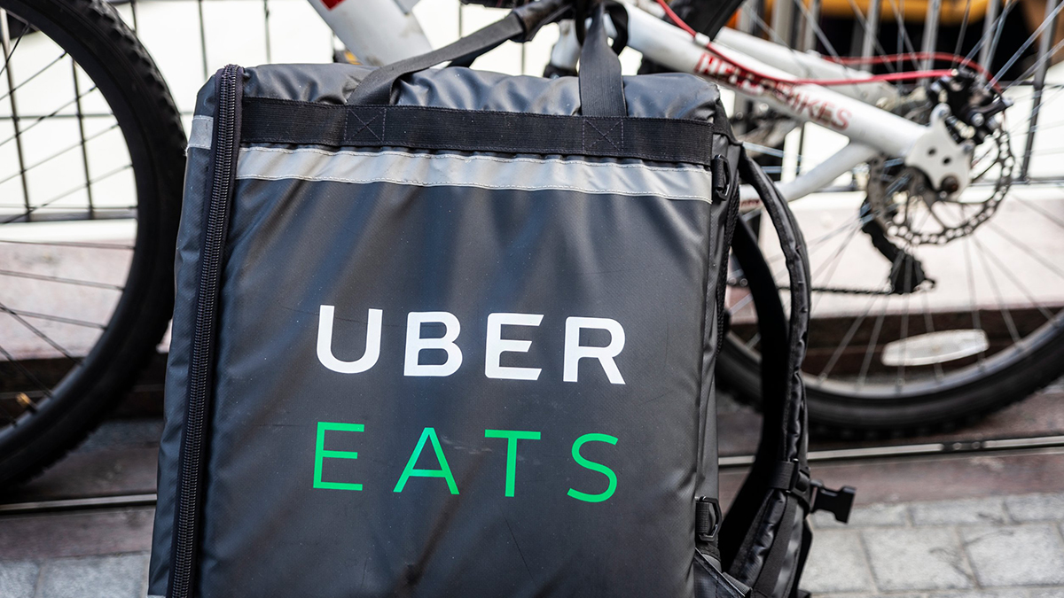 Uber Eats couriers upbeat about earnings increase | ITWeb