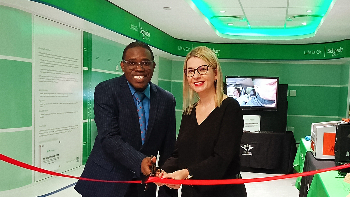 PICS: Inside UJ’s new 4IR Experience Room | ITWeb
