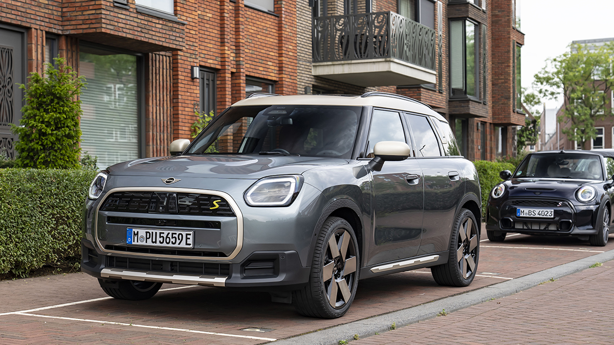New electric Mini Countryman heads to SA | ITWeb