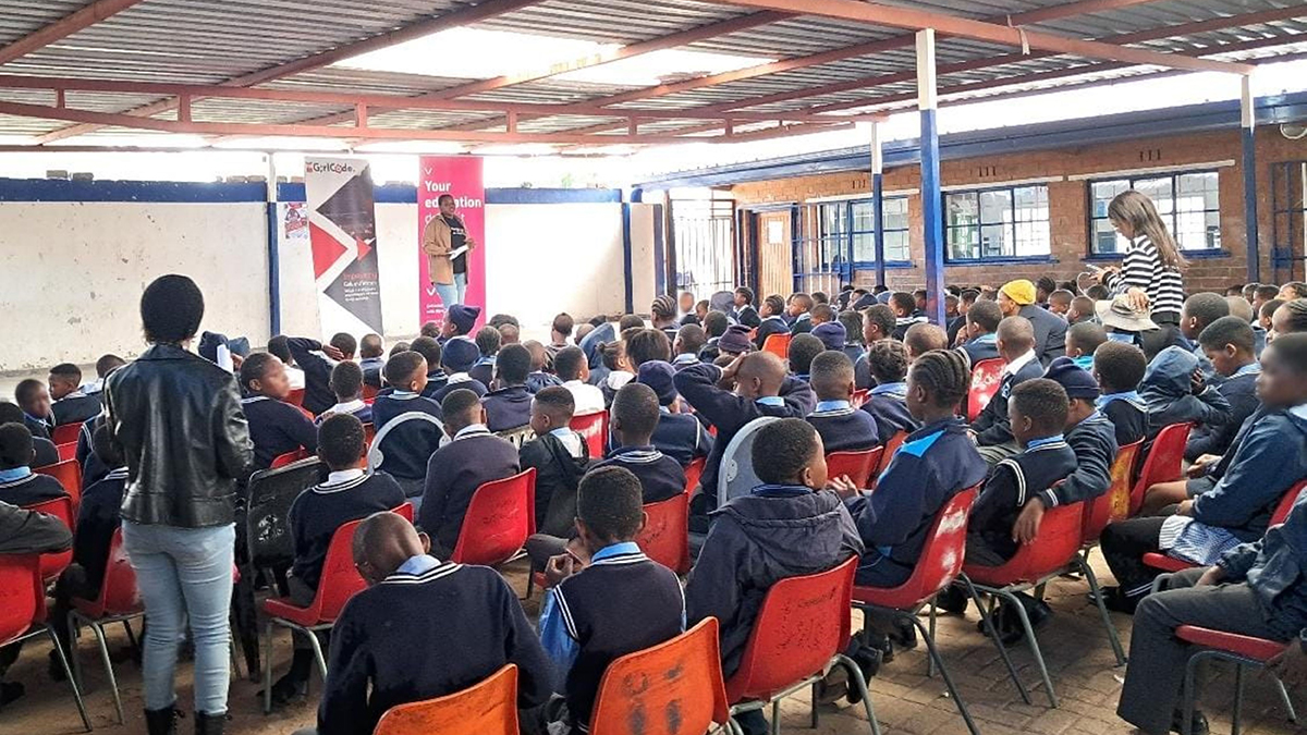 Vuma, GirlCode bridging digital divide in SA schools | ITWeb